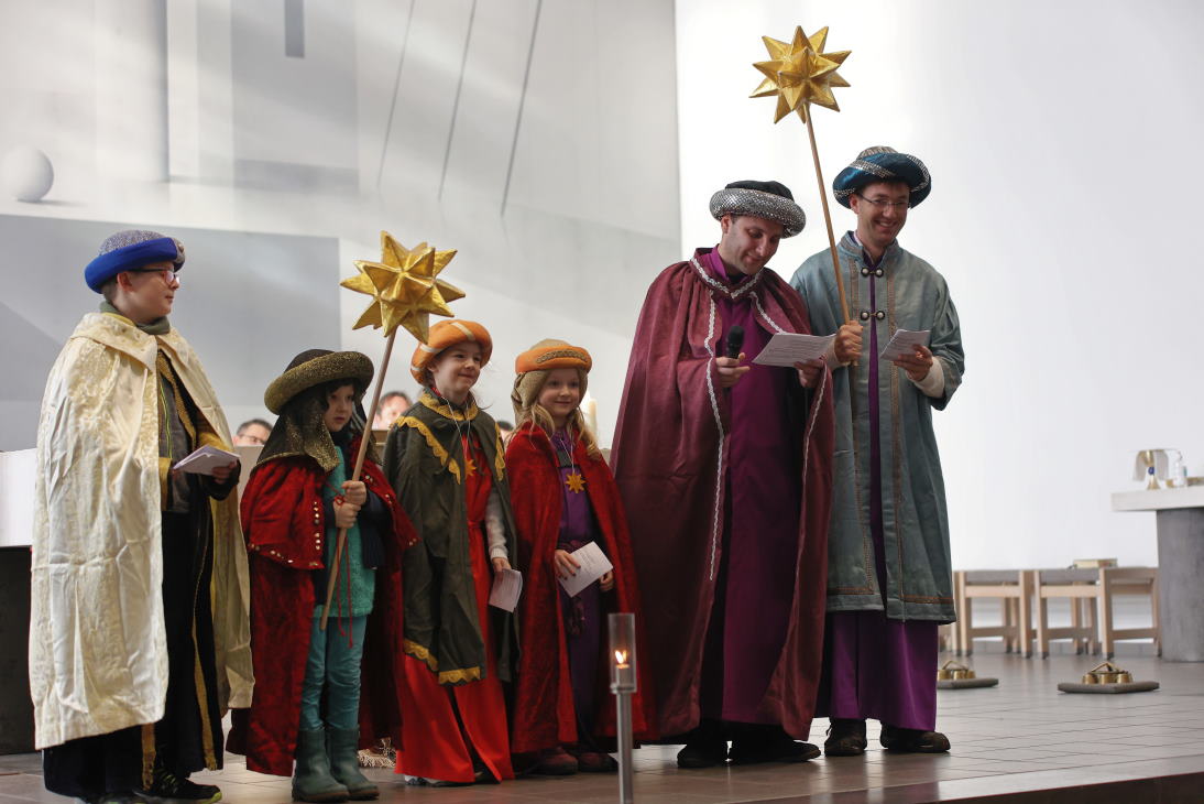 Sternsinger bringen ihren Segen – St. Hedwig & Ulrich – Katholische ...